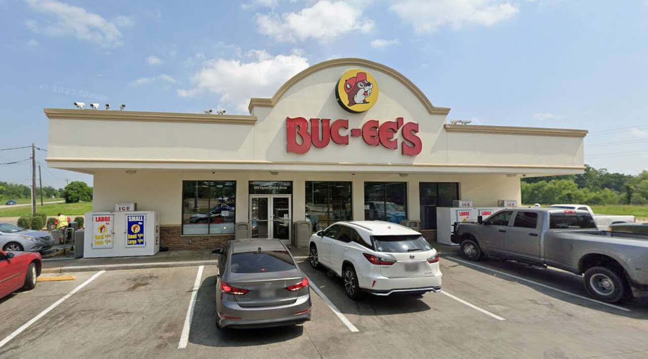 Texas still has these rare old-school Buc-ee's locations
