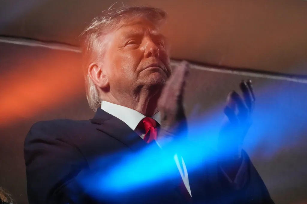 Trump congratulates Knicks and owner James Dolan on NBA Finals win ...