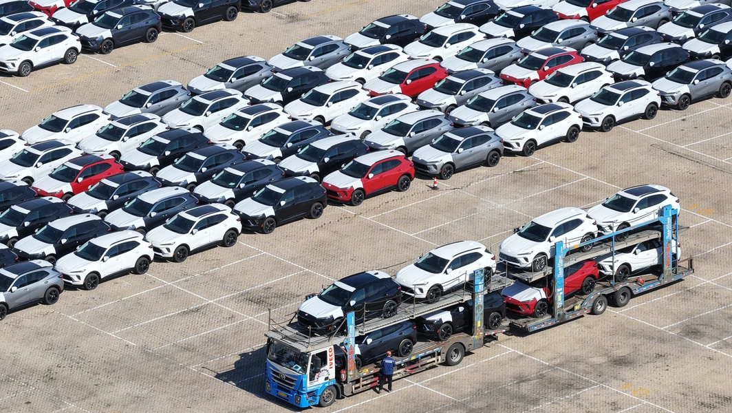 US bill aims to block Chinese-linked cars via Canada, Mexico