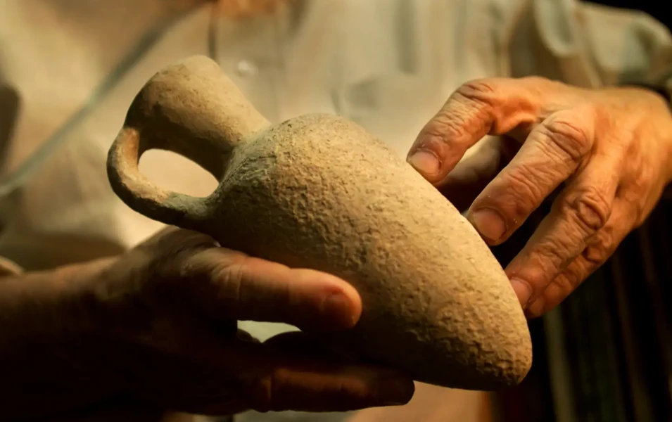 Three ancient jars found beneath Shiloh’s earliest layers
