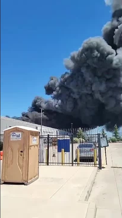 Massive fire erupts at Medline facility in Tracy