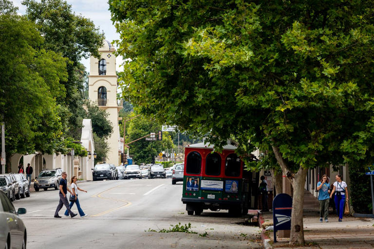 This small town is California’s ‘Valley of the Moon’—with incredible ...