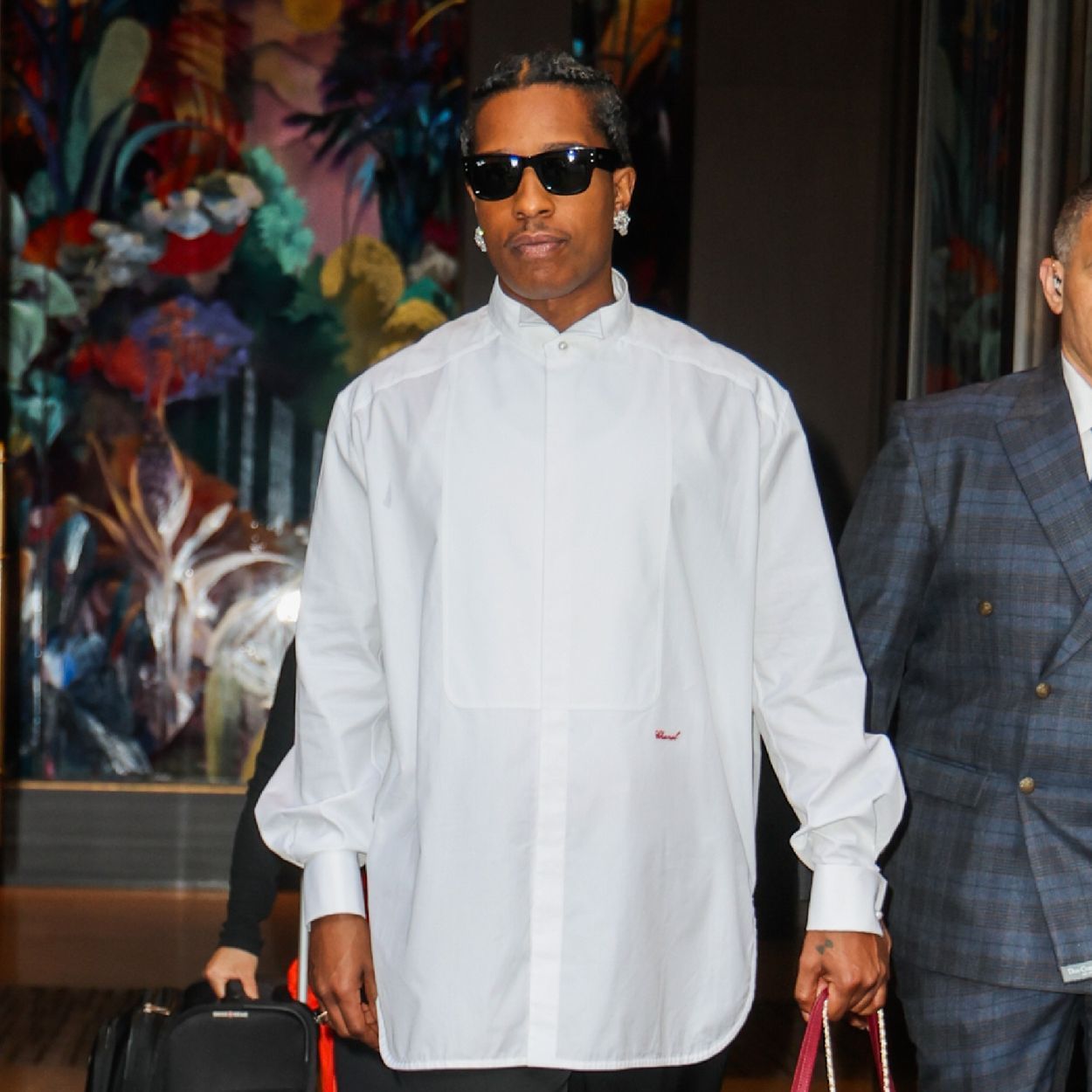 3 chic men's airport outfits I'd borrow for my next flight