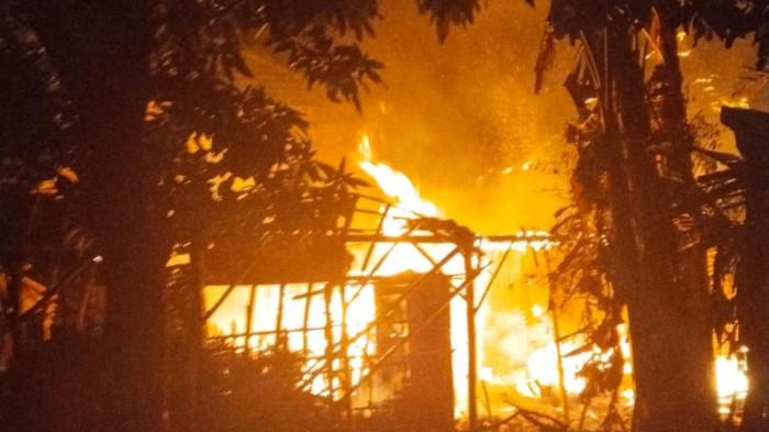 Sosok pria 27 tahun pembakar rumah orangtuanya di Pati: Pernah ...