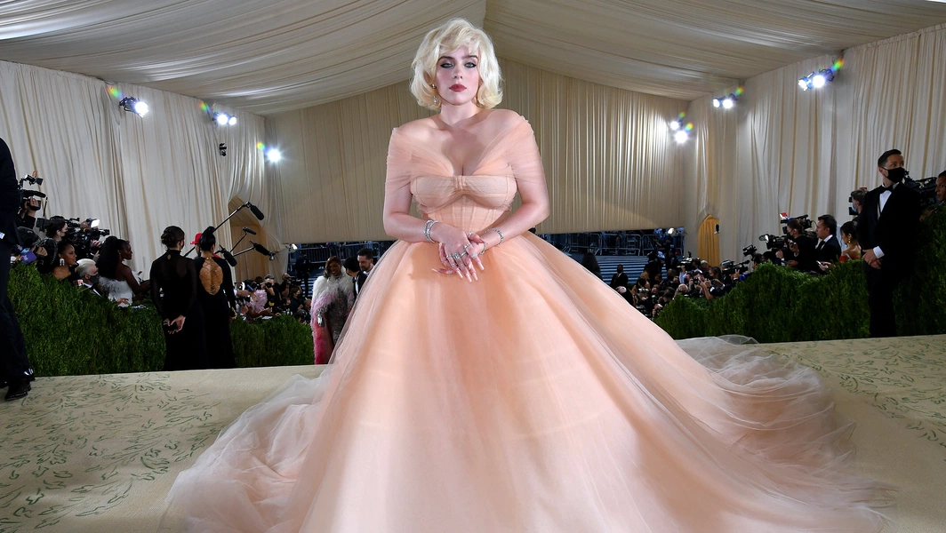 9 iconic celebrity looks and creative recreations