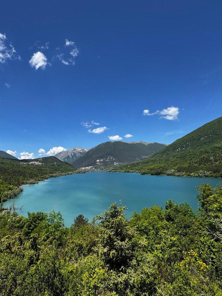 Sorelle scomparse, fuga o rapimento? Si cerca anche nel lago di Barrea