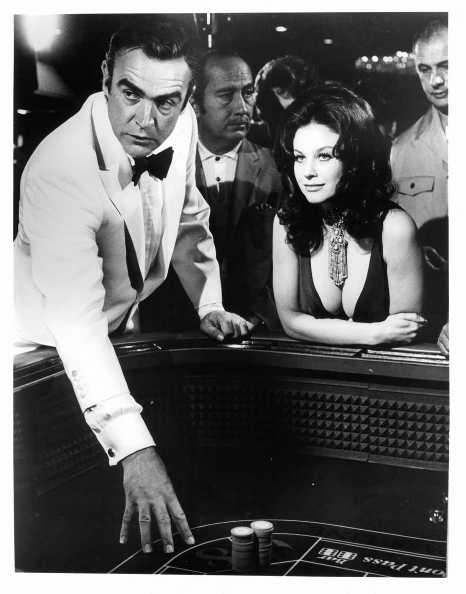 La película que devolvió a Sean Connery al papel de 007 inspira ahora ...
