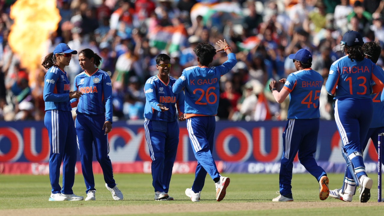 India vs Pakistan live score, Women's T20 World Cup 2026: Deepti Sharma ...