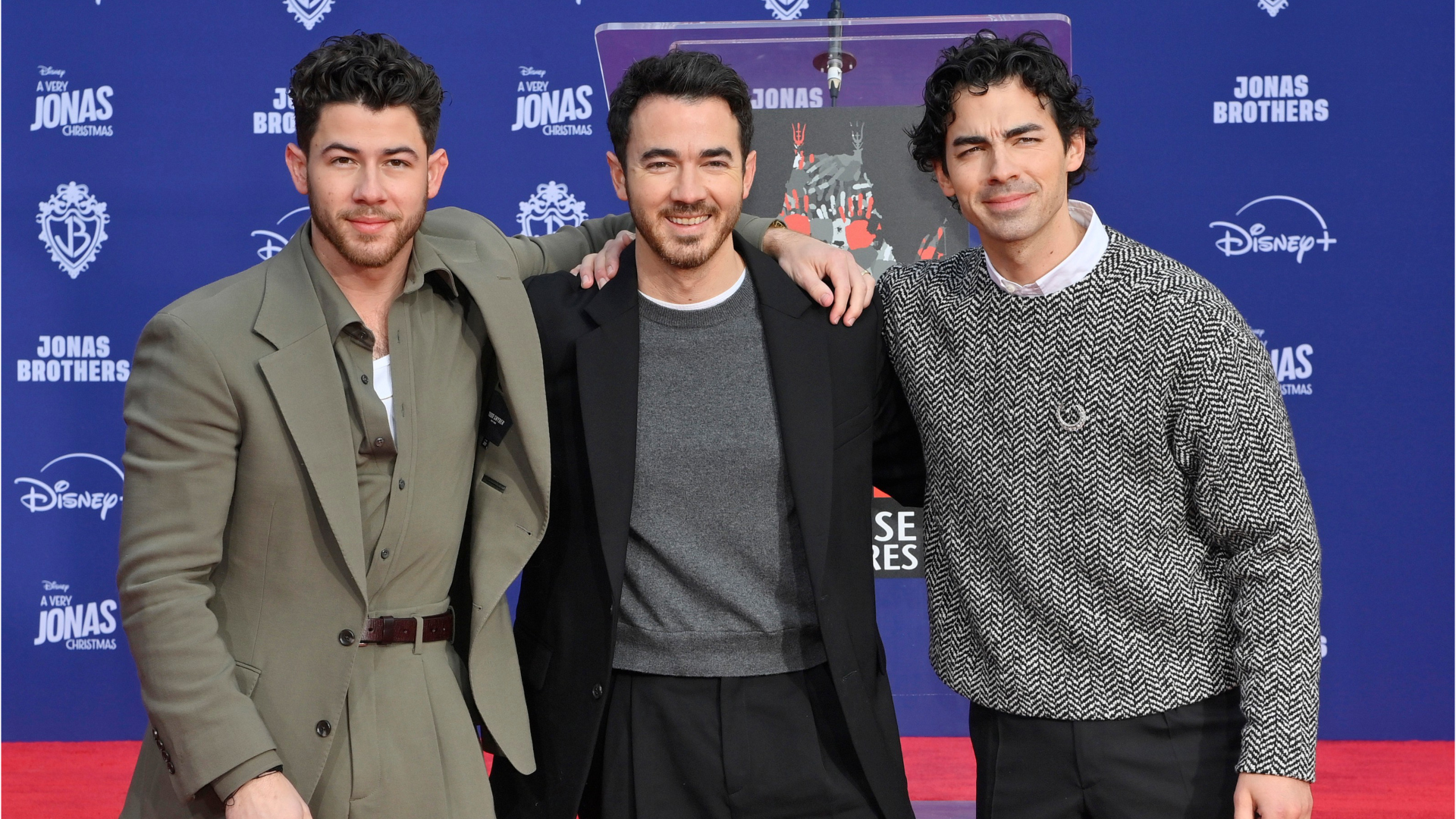 News of the week: Kevin Jonas 'threw up' during Nick Jonas' first date ...