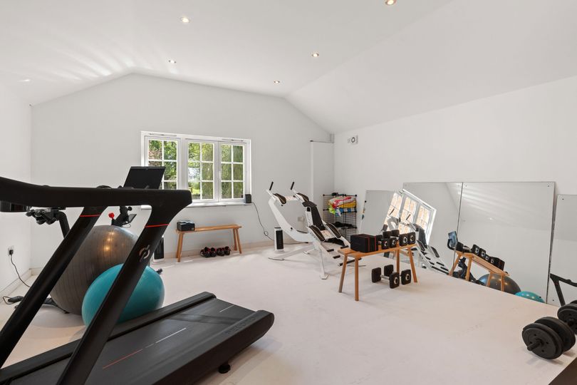 Step inside huge £1.75m Chelmsford home on the market with incredible ...