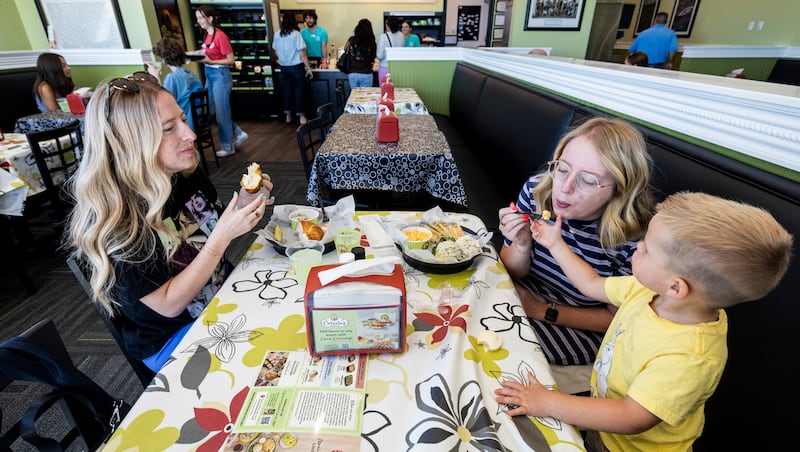 Chicken Salad Chick opens up to long lines in Utah