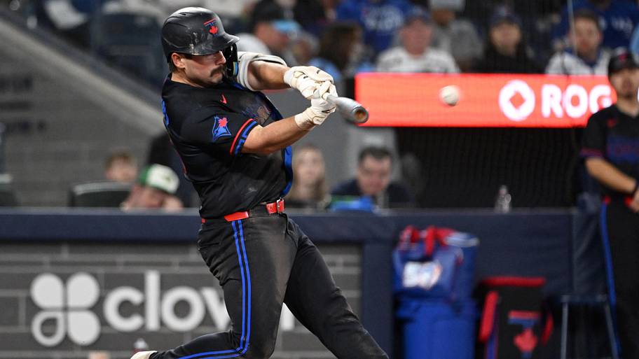 Padres make sense for Blue Jays utility man in need of fresh start