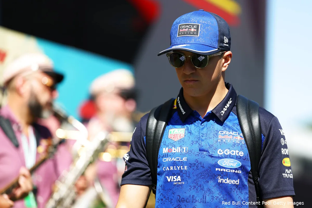 Hadjar haalt gefrustreerd uit naar Red Bull: "Ik ben geen machine of ...