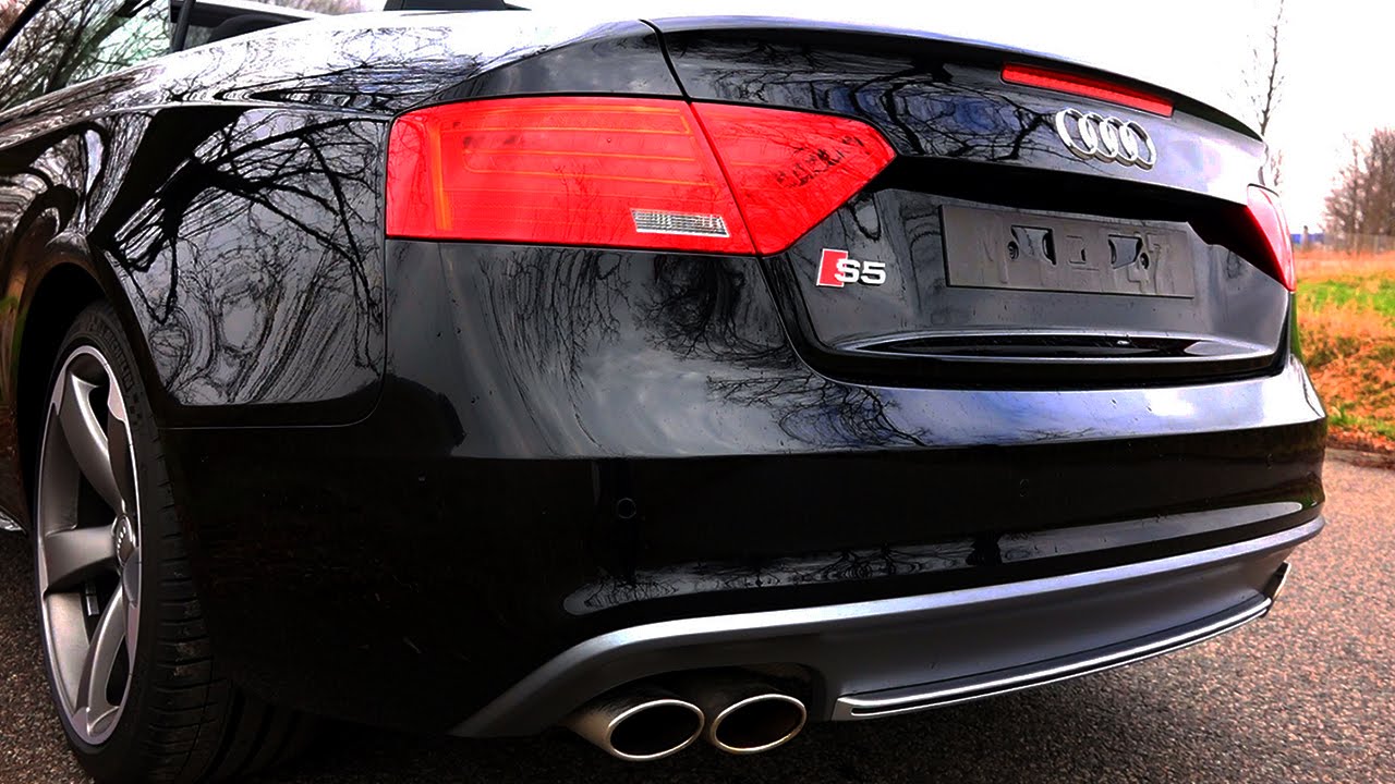 Experiencing the Audi S5 through sound and speed