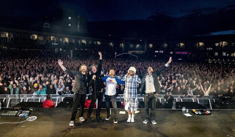 Gig review: Embrace at the Piece Hall, Halifax