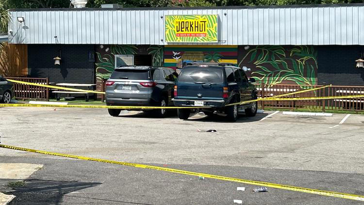 Early morning shooting off Broad River Road leaves 1 dead, multiple wounded