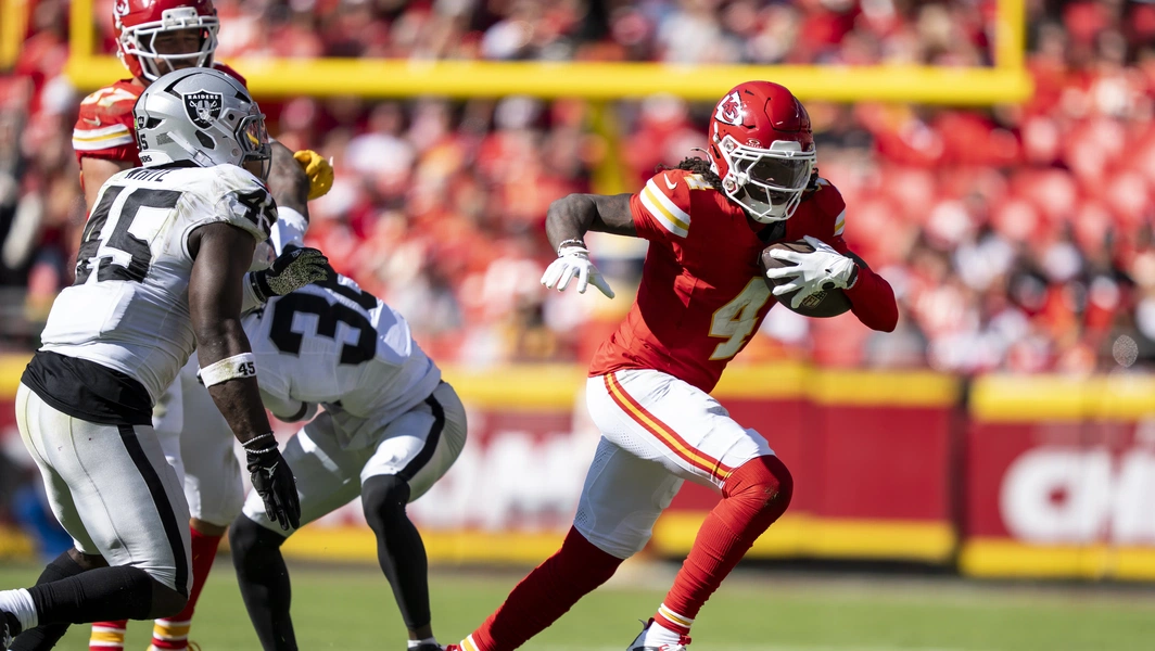 Chiefs rebuild run game as Raiders bank on coaching edge
