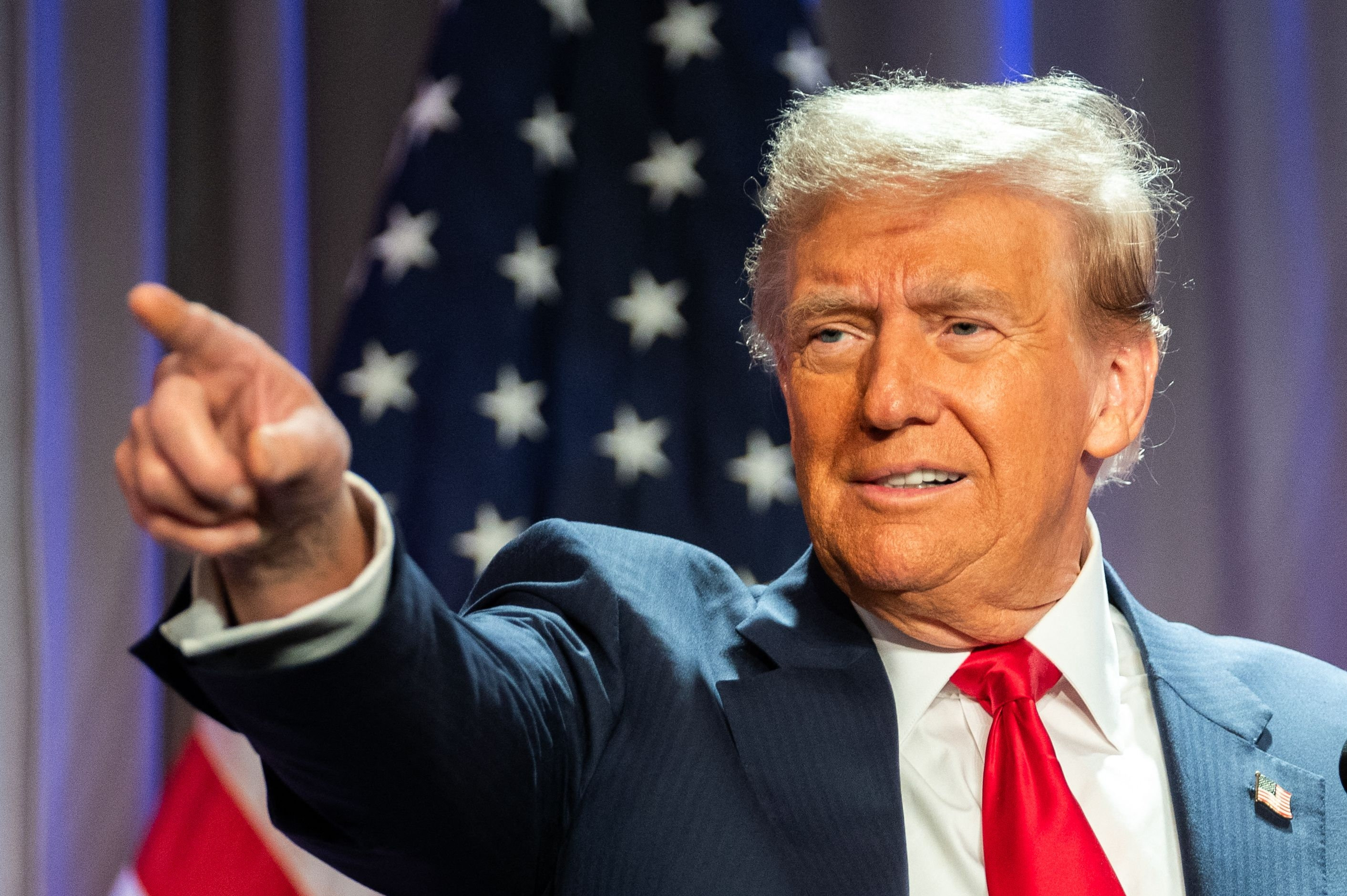 Trump venter aftale med Iran underskrevet om nogle timer