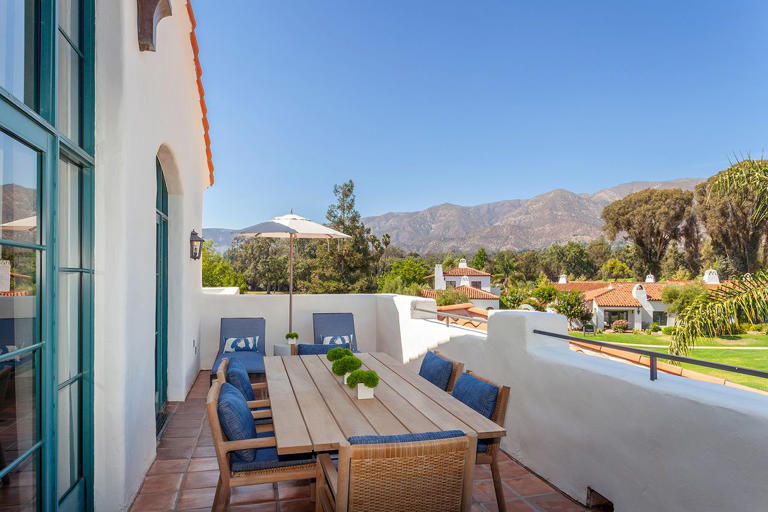 This small town is California’s ‘Valley of the Moon’—with incredible ...
