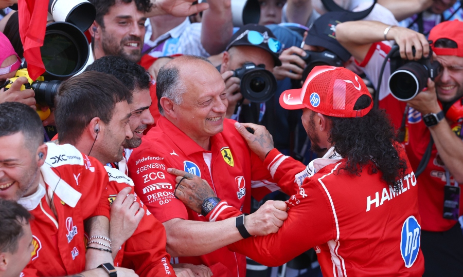 Η Scuderia είναι εδώ: Πρώτη νίκη μετά από 35 Grand Prix για τη Ferrari!