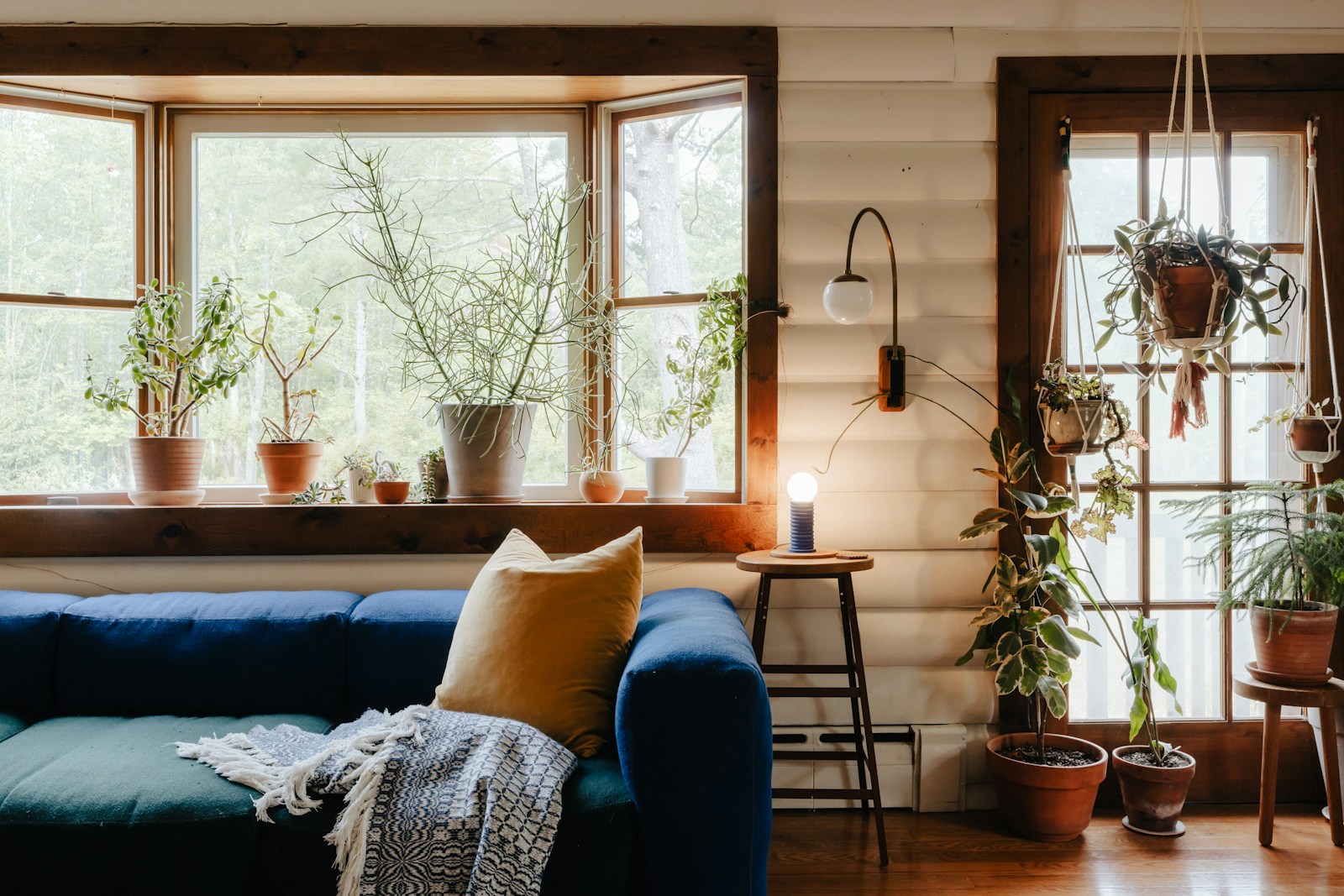 How to use color psychology to boost your mood at home