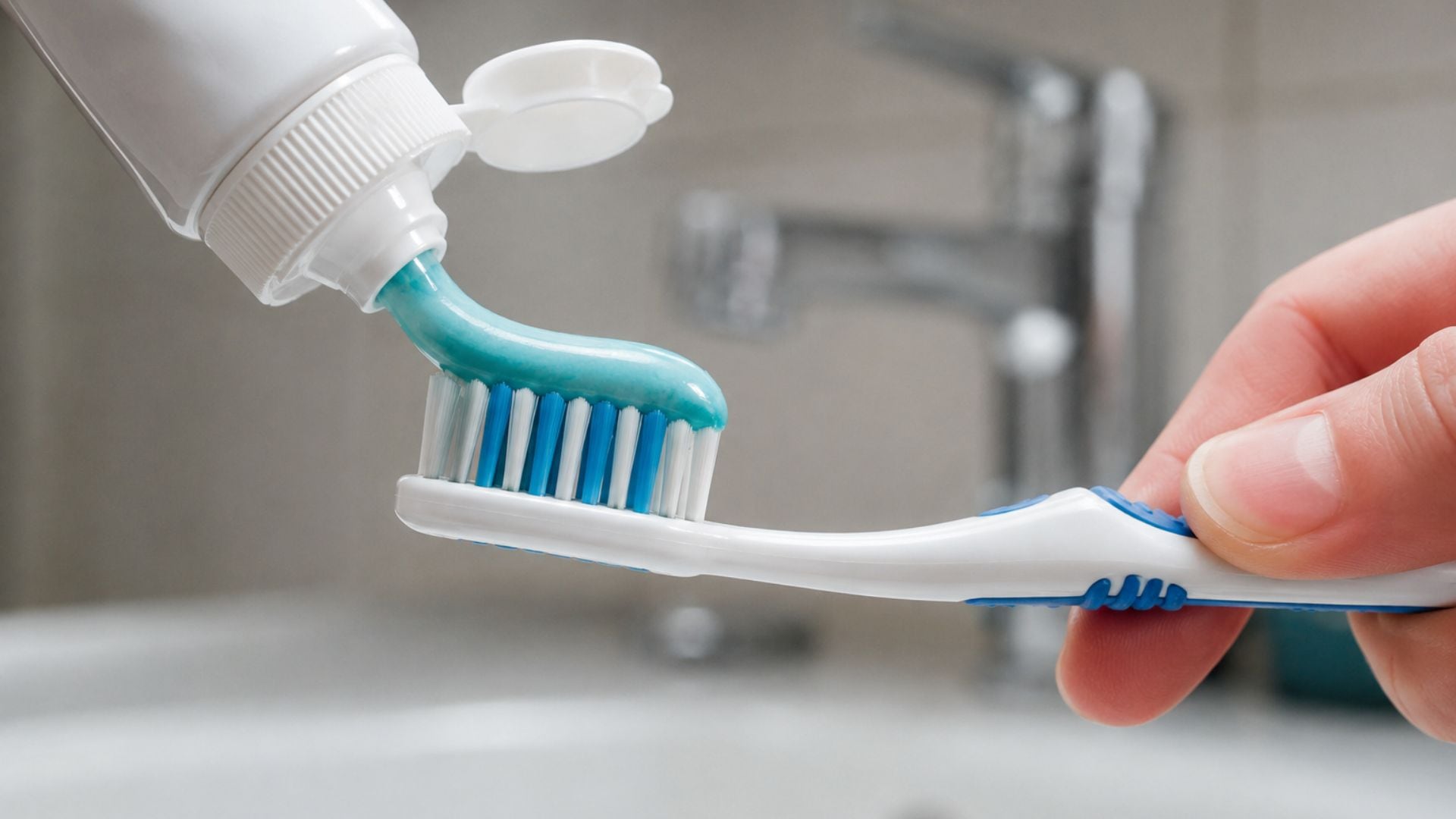 Alerta ANMAT: prohíben una reconocida pasta dental y ordenan retirarla ...