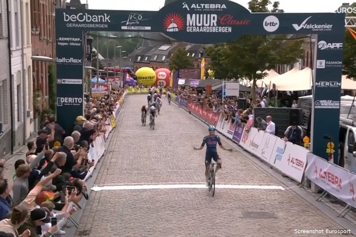 Magnier keeps winning with incredible sprint at Muur Classic Geraardsbergen