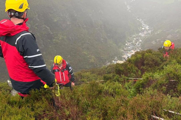 Mountain teams race to Peak District in rescue mission as walkers ...