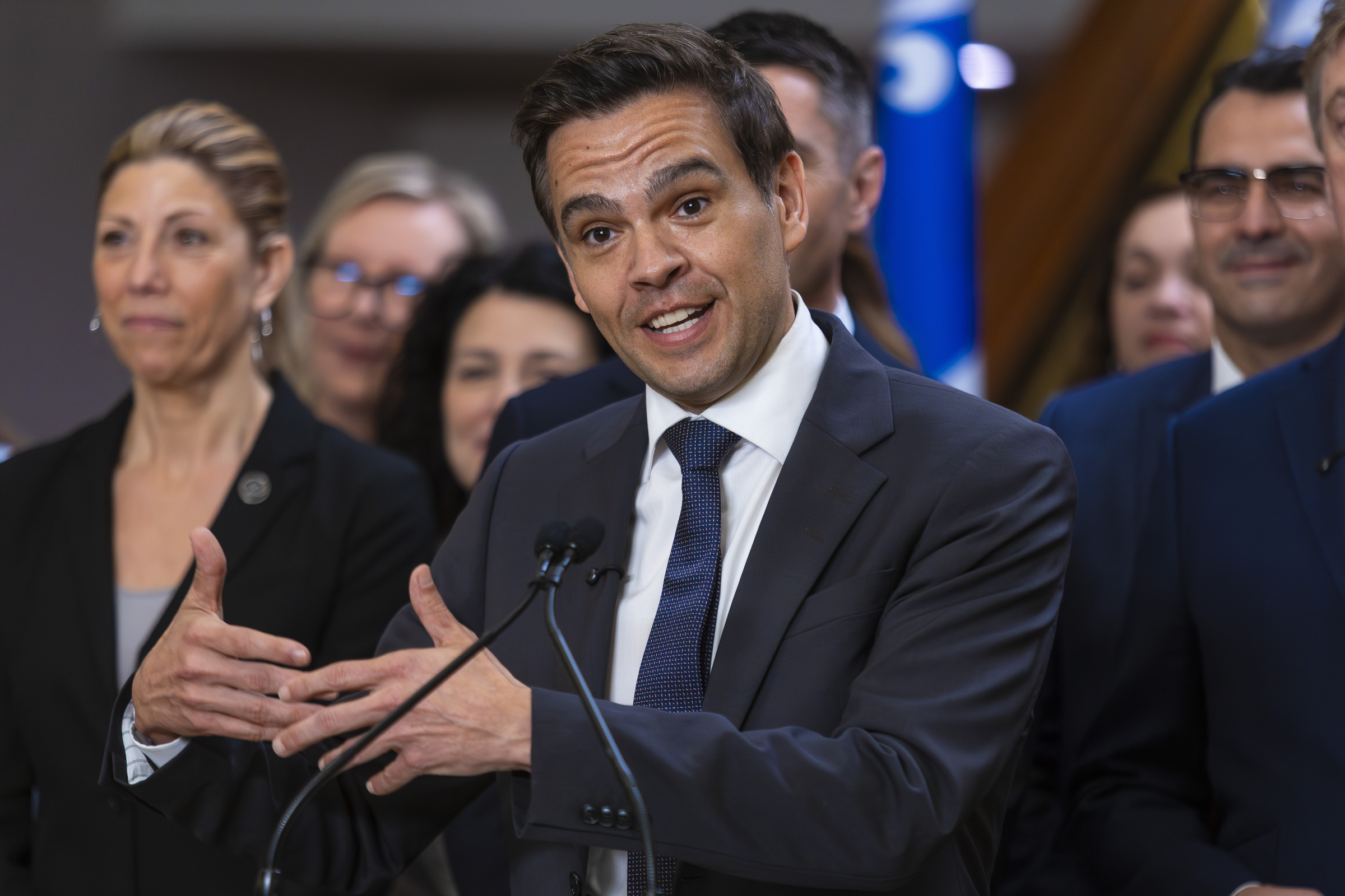 Quebec Liberals threaten legal action against Parti Québécois leader