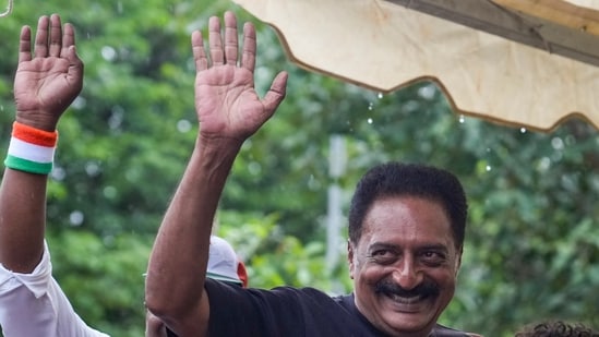 Say no to British Janata Party: Posters, Prakash Raj take spotlight at ...