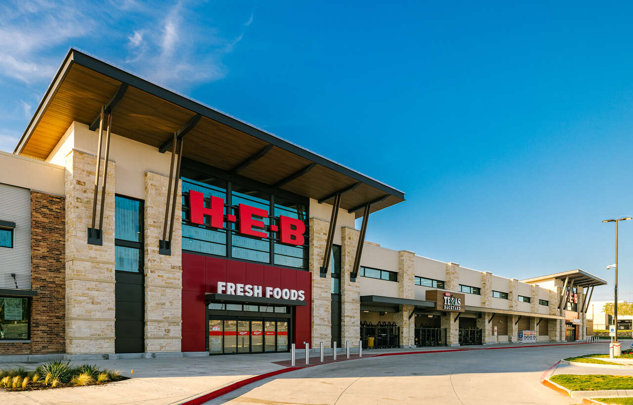Tiny Texas town begs for H-E-B to open its first store