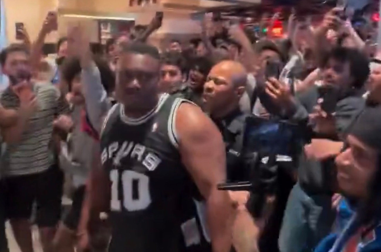 Lone Spurs fan throws punches at crowd of Knicks fans after NBA Finals loss