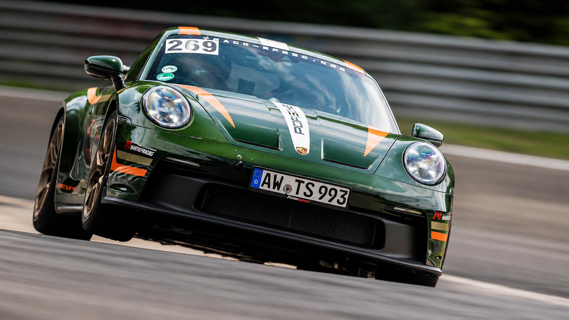 Can this modded Porsche GT3RS handle the fast corner?