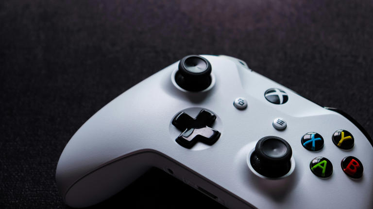 Microsoft secretly considered selling Xbox after Call of Duty: Black ...