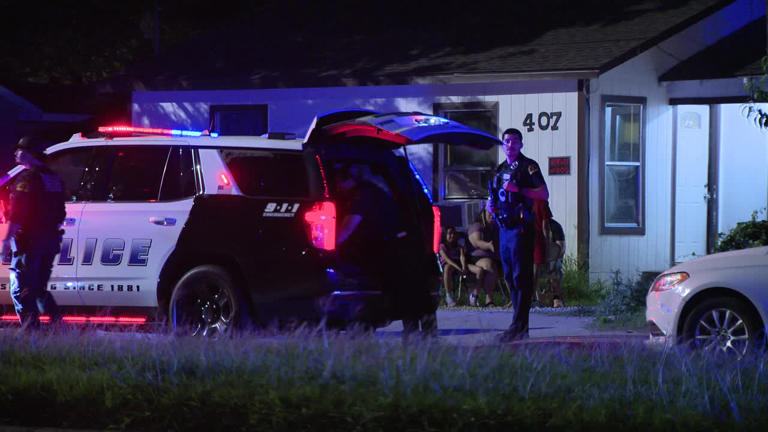 18-year-old man shot and killed in Dallas early Sunday morning ...