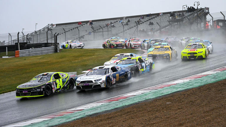 L’« Eurotrip » NASCAR de Raphaël Lessard déjà sur la bonne voie