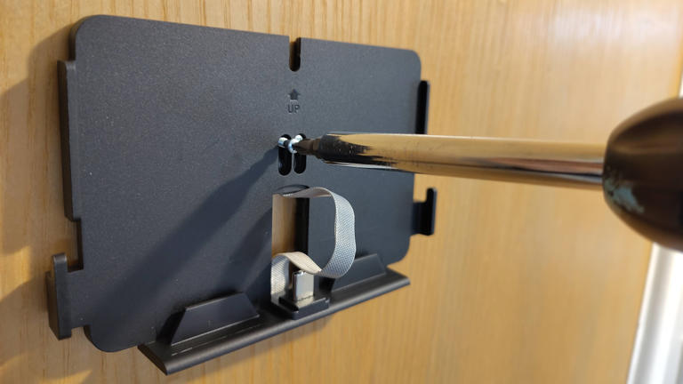 This clever 4K peephole camera gives you all the best features of a ...