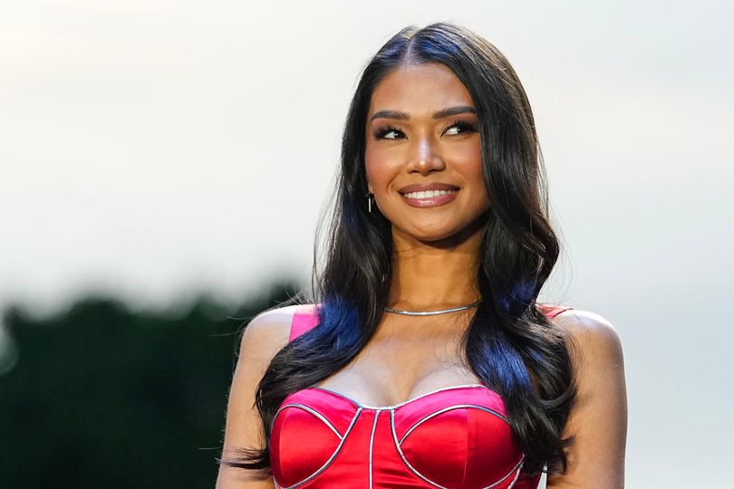 UFC White House ring girl has special request for Donald Trump