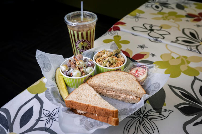 Chicken Salad Chick opens up to long lines in Utah