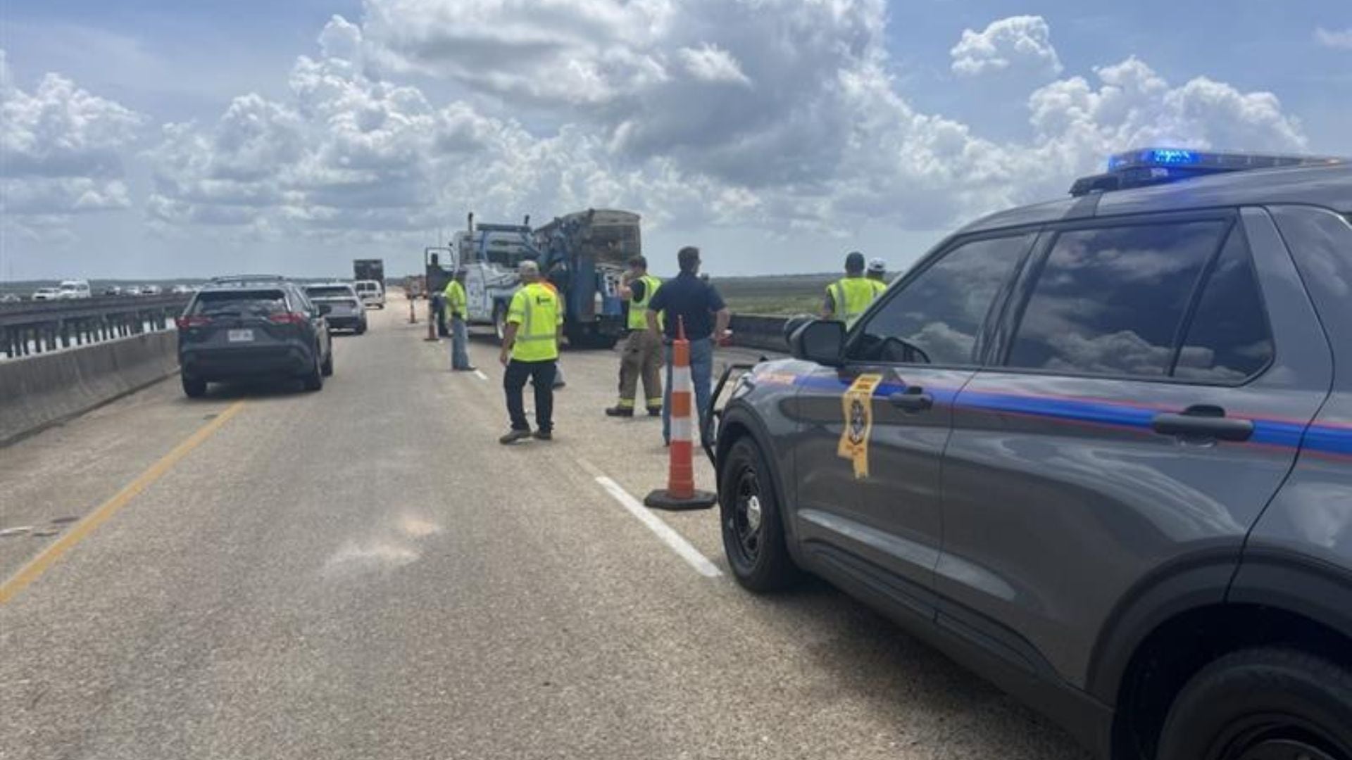 Update: I-10 crash between 18-wheeler, passenger vehicle cleared after ...