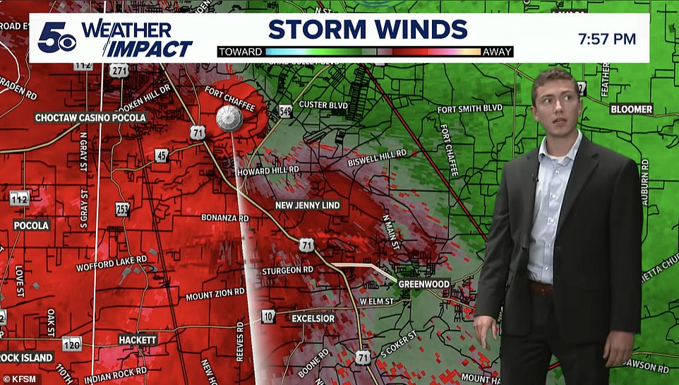 Weather forecaster reports tornado warning despite studio fire
