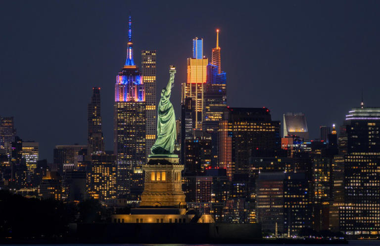 Video captures the exact moment NYC 'lost its mind' over Knicks ...
