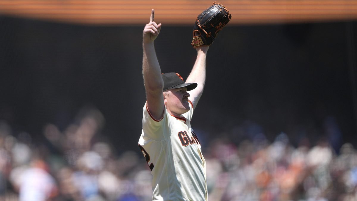 Tony Vitello, Logan Webb on 'same page' after Giants manager makes ...