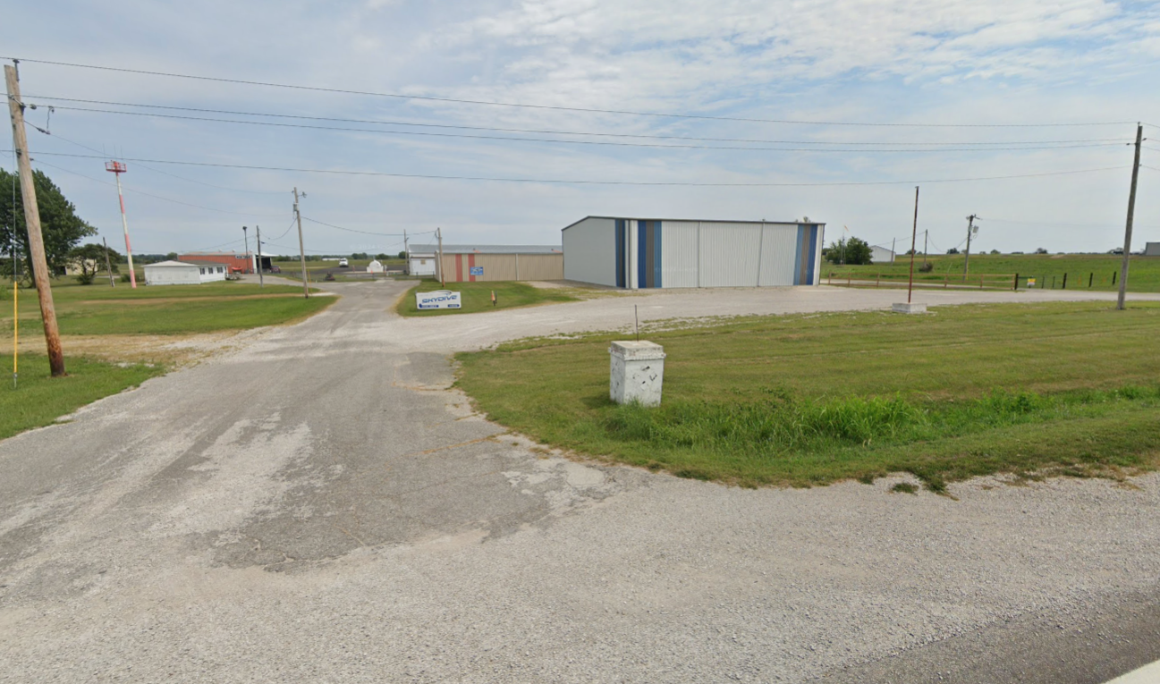 12 people dead in skydiving plane crash in Missouri
