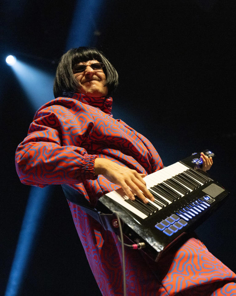 Singer Oliver Tree, 32, killed in helicopter crash in Brazil