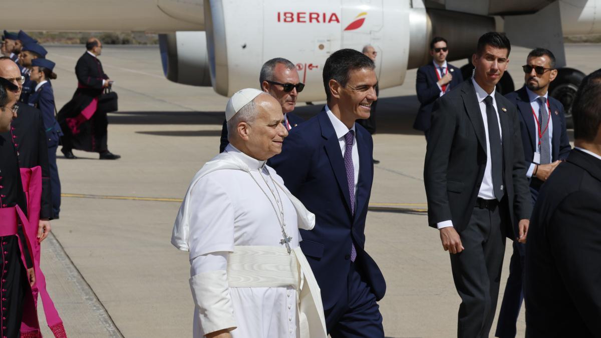 Y Sánchez abrazó al Papa