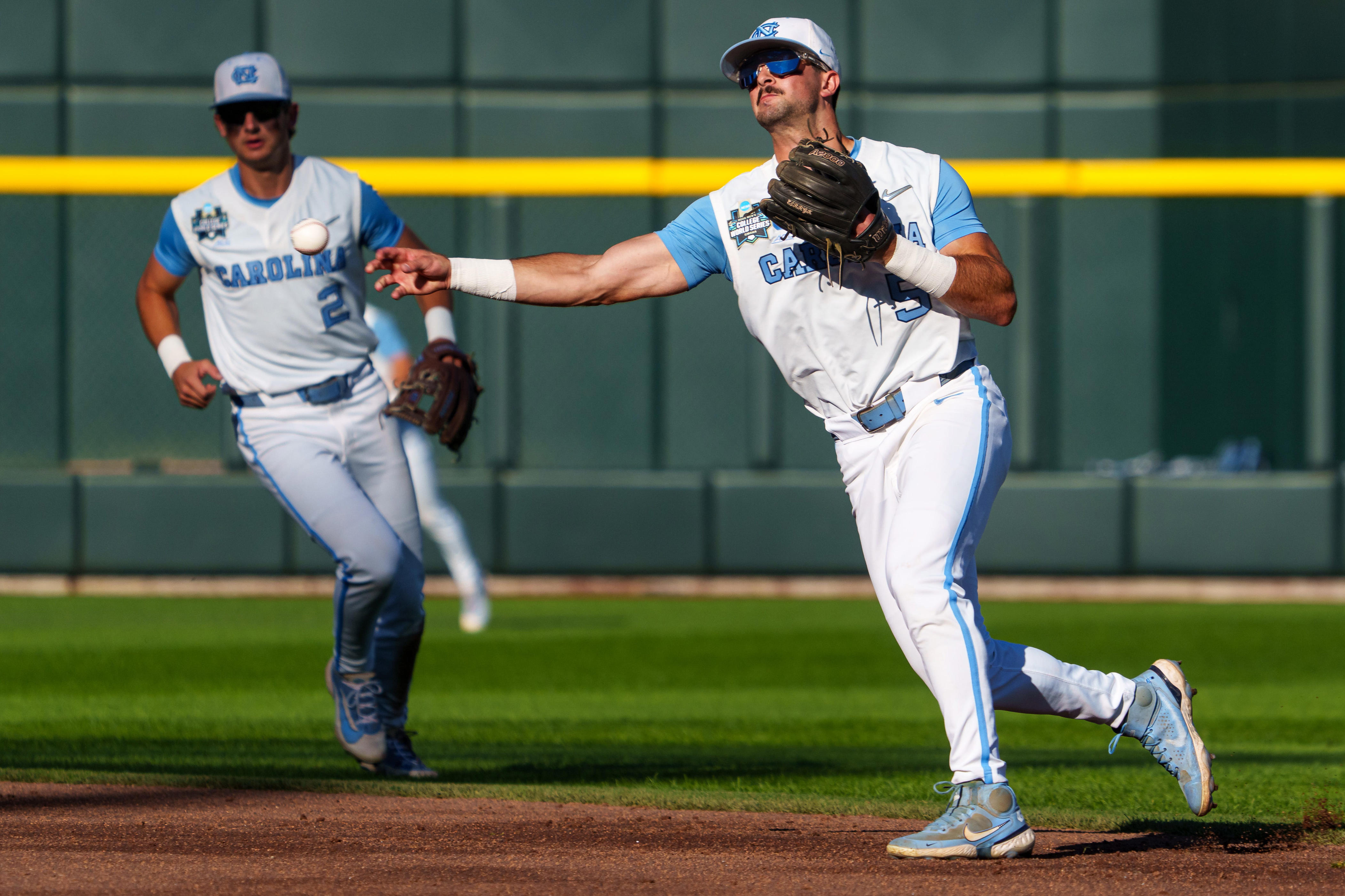 UNC baseball beats West Virginia in College World Series: Score, highlights