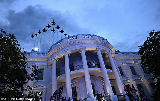 Trump takes center stage at White House UFC extravaganza as MMA stars ...