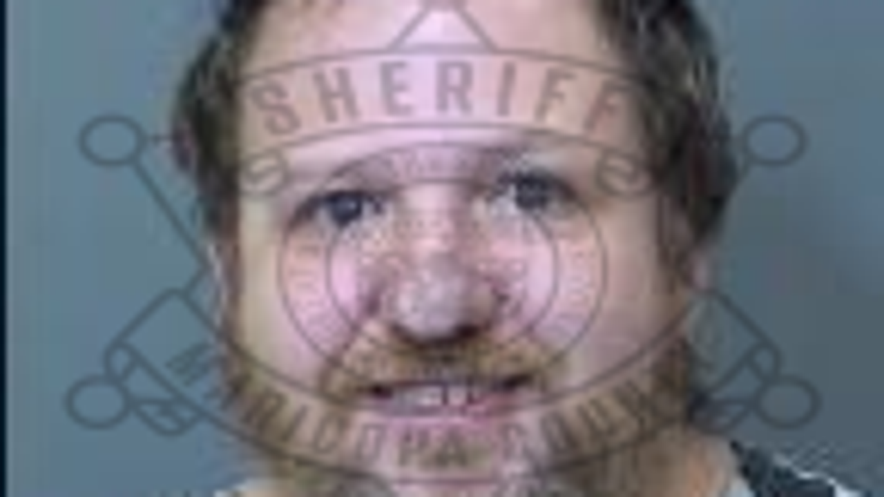 Man accused of threatening Mesa neighbor with bow and arrow