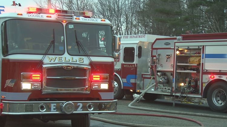 Large structure fire breaks out in Wells
